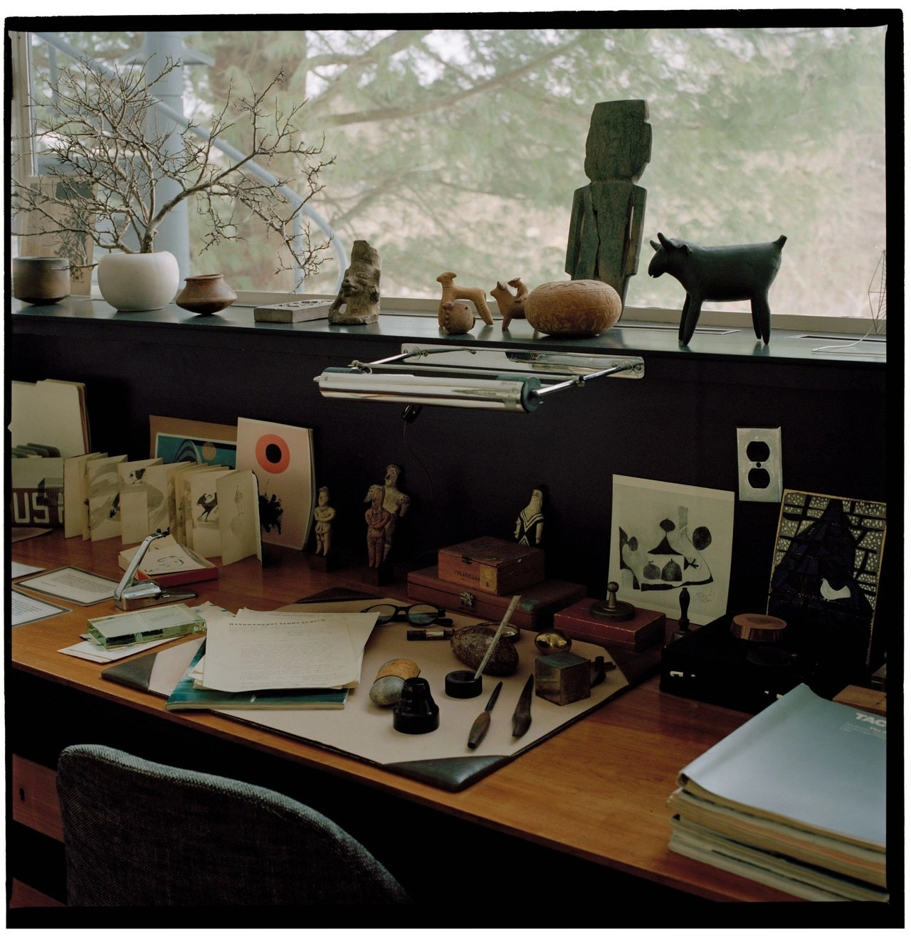 Enric Ramírez - Gropius’s desk, which he shared with his second wife ...