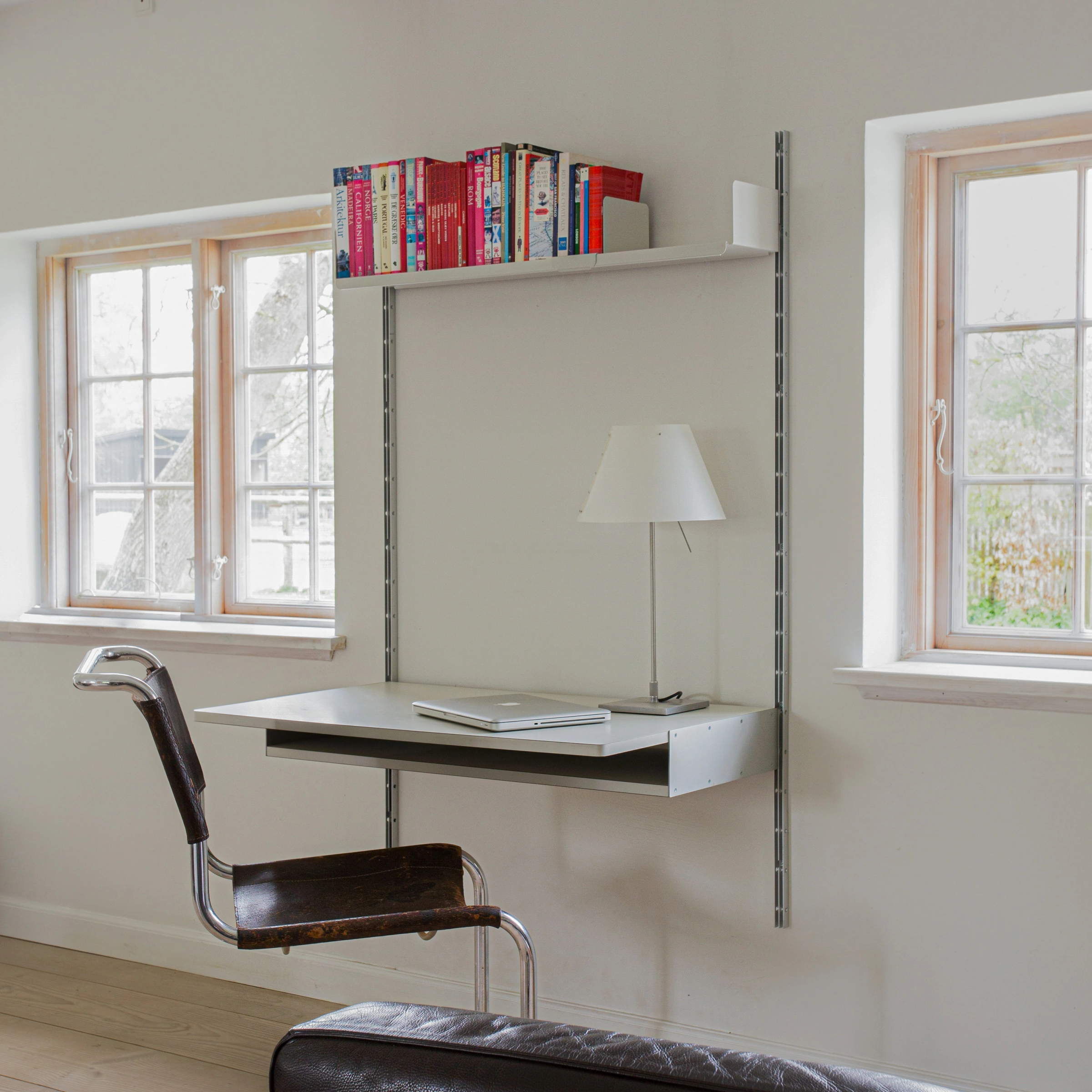 Noah Lynaugh - 606 Universal Shelving System | Vitsœ – Savee