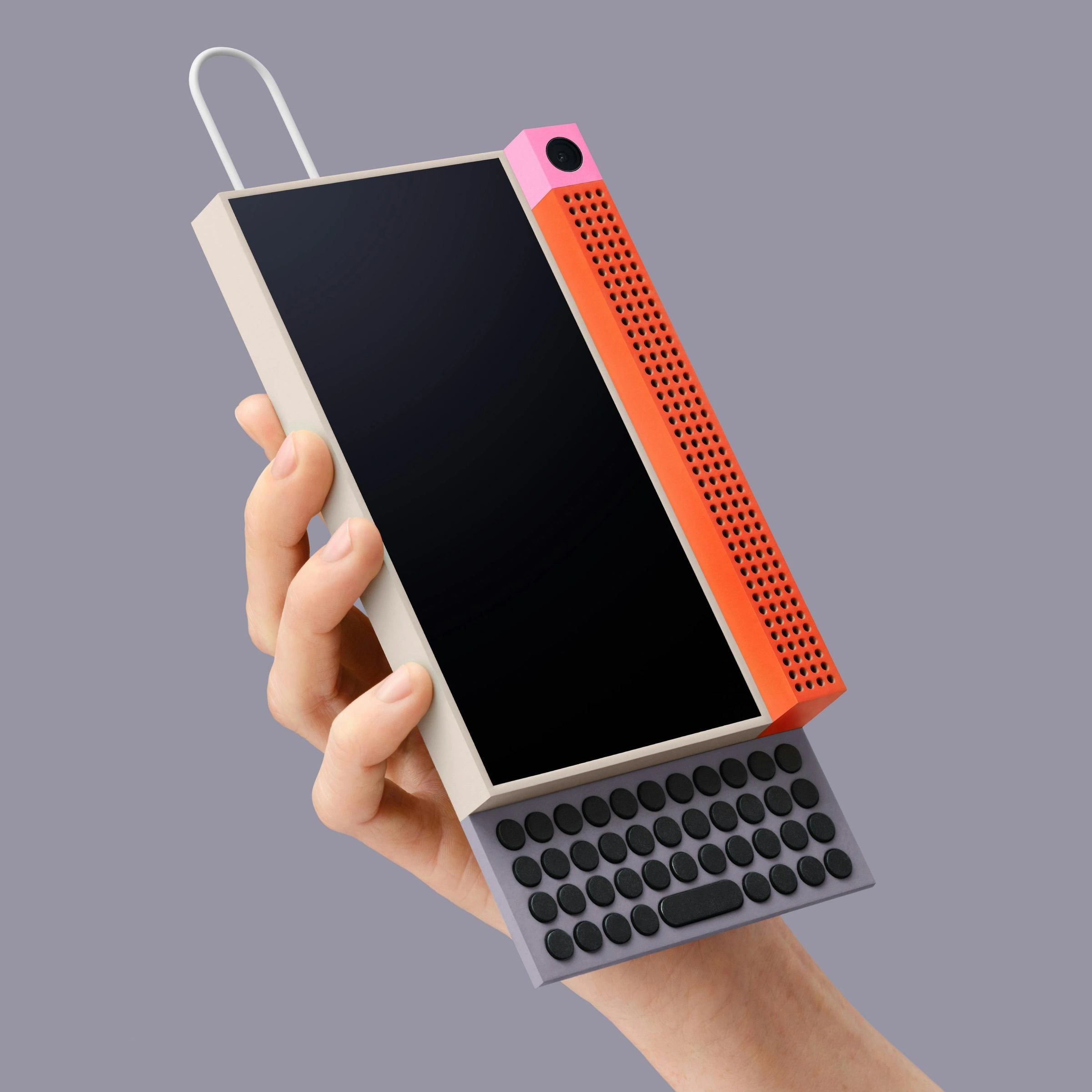 Iván de León - devices - epidemic sound — Studio Kleiner – Savee