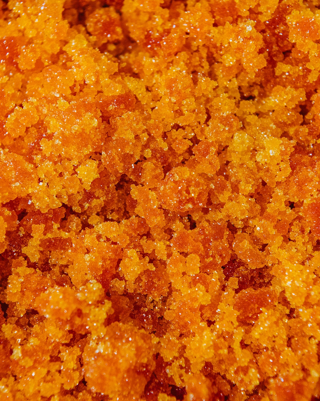 Nate - chemistry-science-small-batch-cannabis-extract-macro – Savee