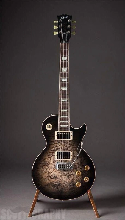 Daniel Velehov - Untitled – Savee